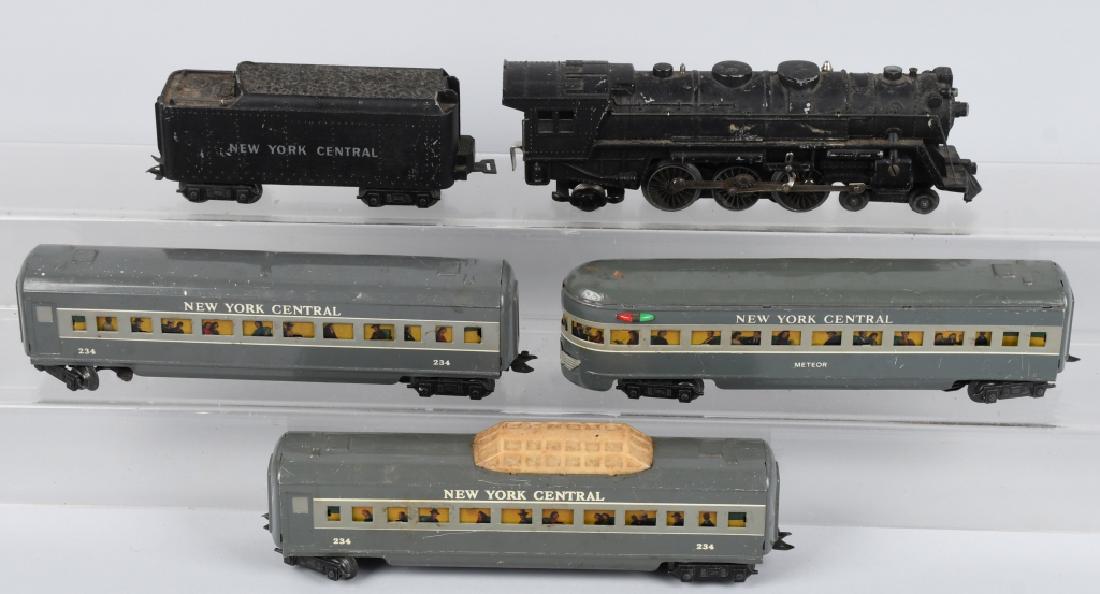 MARX 333 ENGINE AND TENDER & 3 PASSENGER CARS