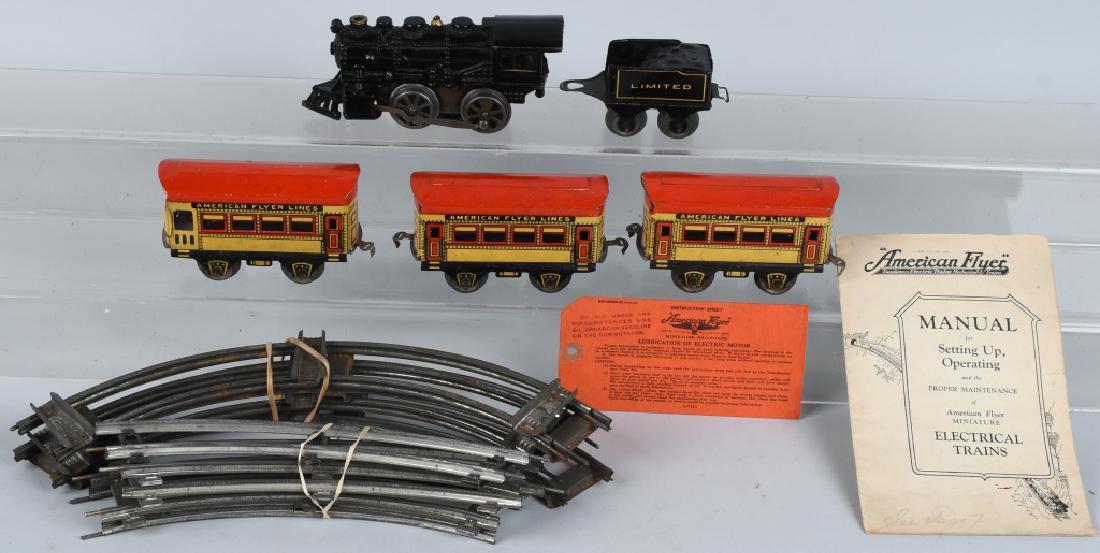 1920s AMERICAN FLYER CLOCKWORK TRAIN SET