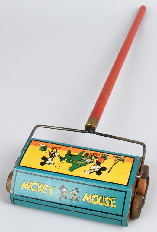 WDE MICKEY MOUSE FLOOR SWEEPER - Oct 19, 2019 | Milestone Auctions in OH