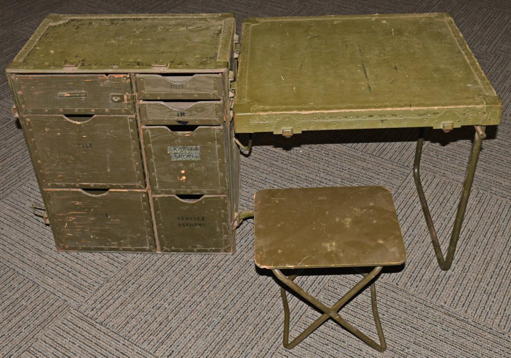 US ARMY M45 PORTABLE OFFICERS FIELD DESK - Dec 21, 2019 | Milestone ...