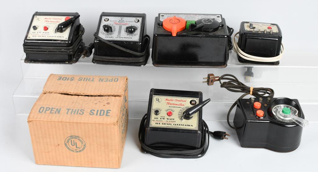 6 Lionel Transformers