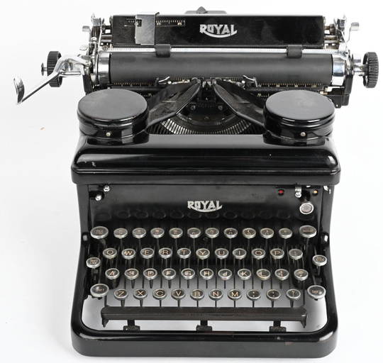 Royal Standard Model 10 Typewriter 1936