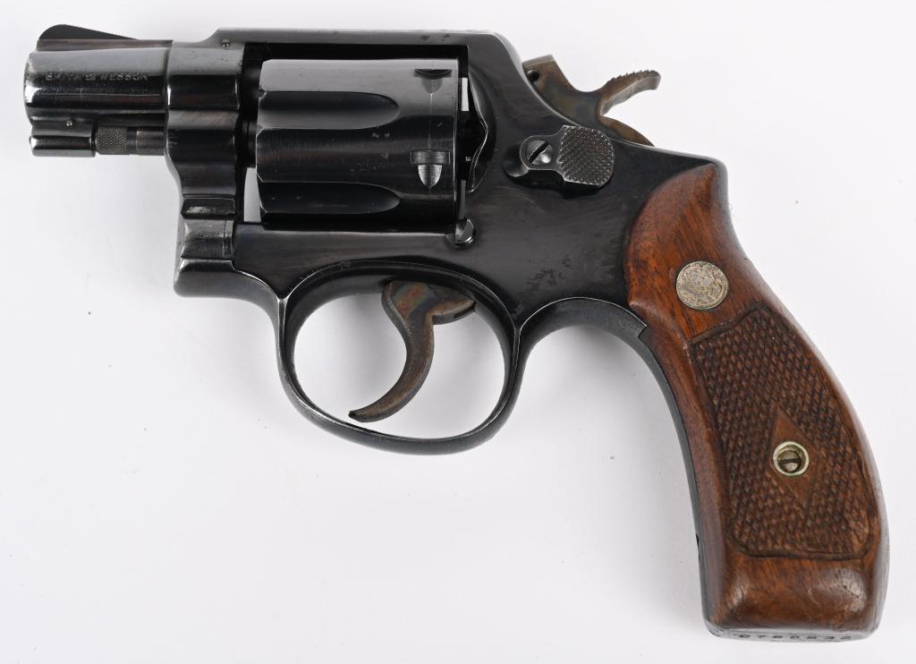 S&w Model 10 5 Snub Nose .38 Revolver