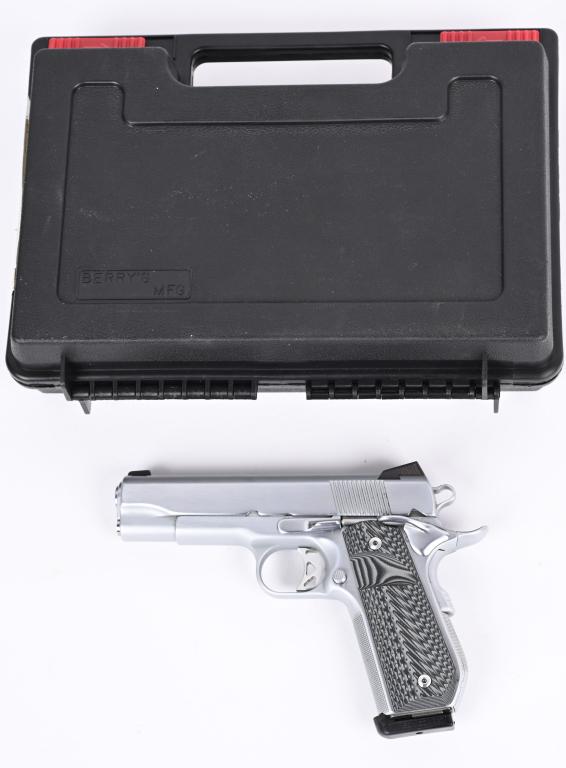 Dan Wesson Commander Classic Bobtail 1911