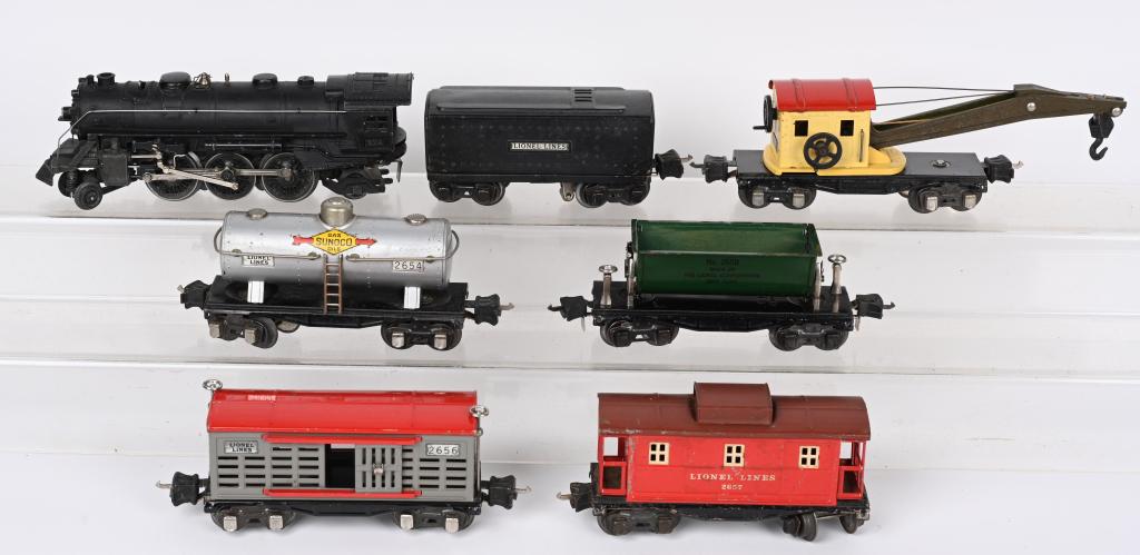 Lionel #224 Engine & Freight Cars
