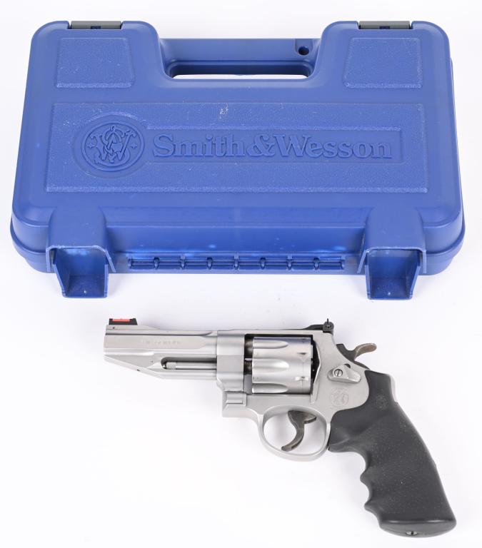 Smith & Wesson 627-5 Pro Series Da Revovler Auction