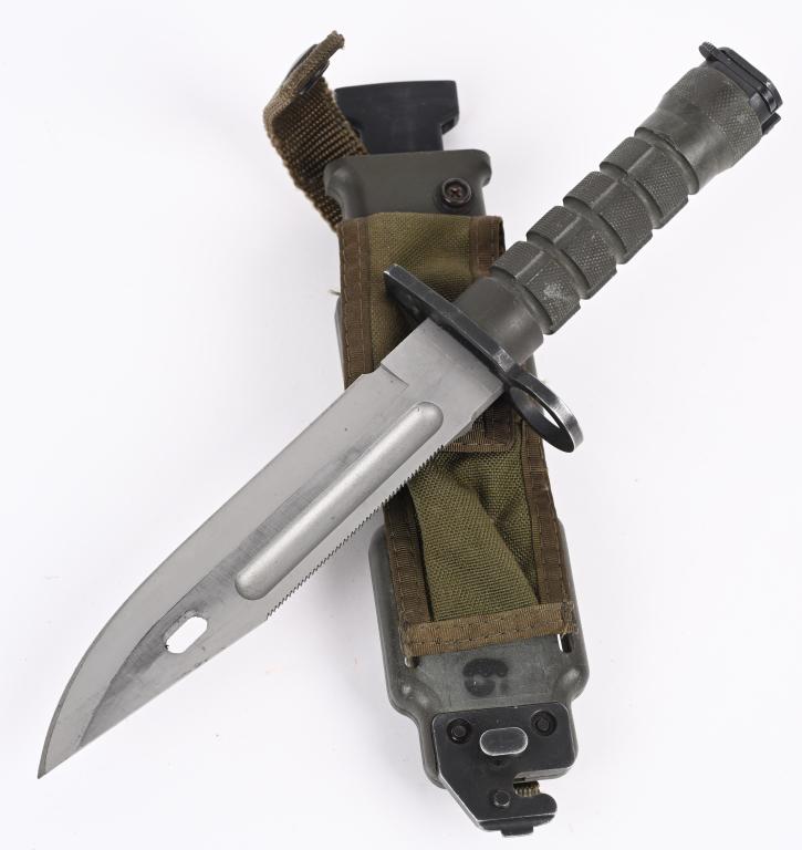 Usmc Buck + M9 Phrobis Bayonet With Scabbard