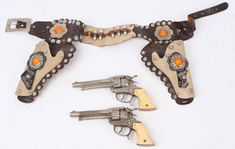 Texas Ranger Holdter & 2 Cap Guns