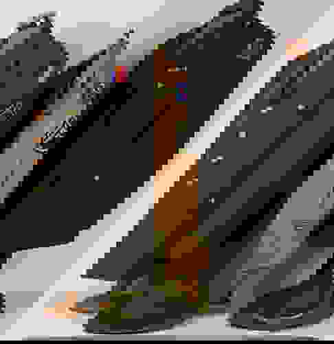 Ww1 & Wwii Us Military Lot Uniforms Hats Tank Dest Auction