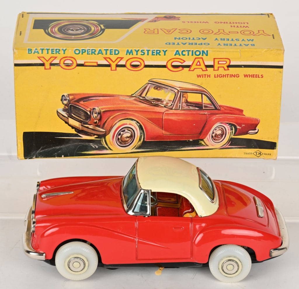 Tn Battery Op Yo-yo Car W/ Box Auction