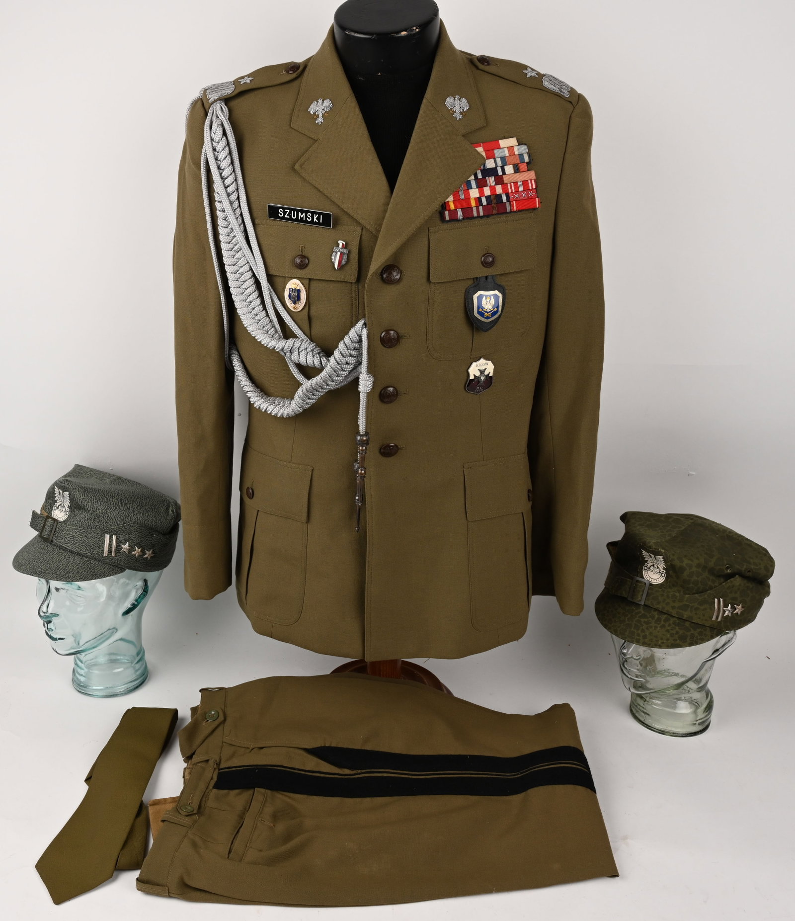 Polish Major's Named Uniform W Badges & Caps