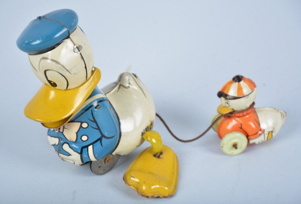 LINEMAR Tin Windup DONALD DUCK with NEPHEW