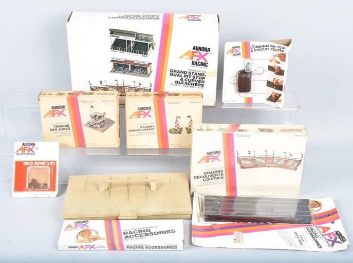 Afx Track Lot Of 9 Nos Bleachers Judges Stand Etc