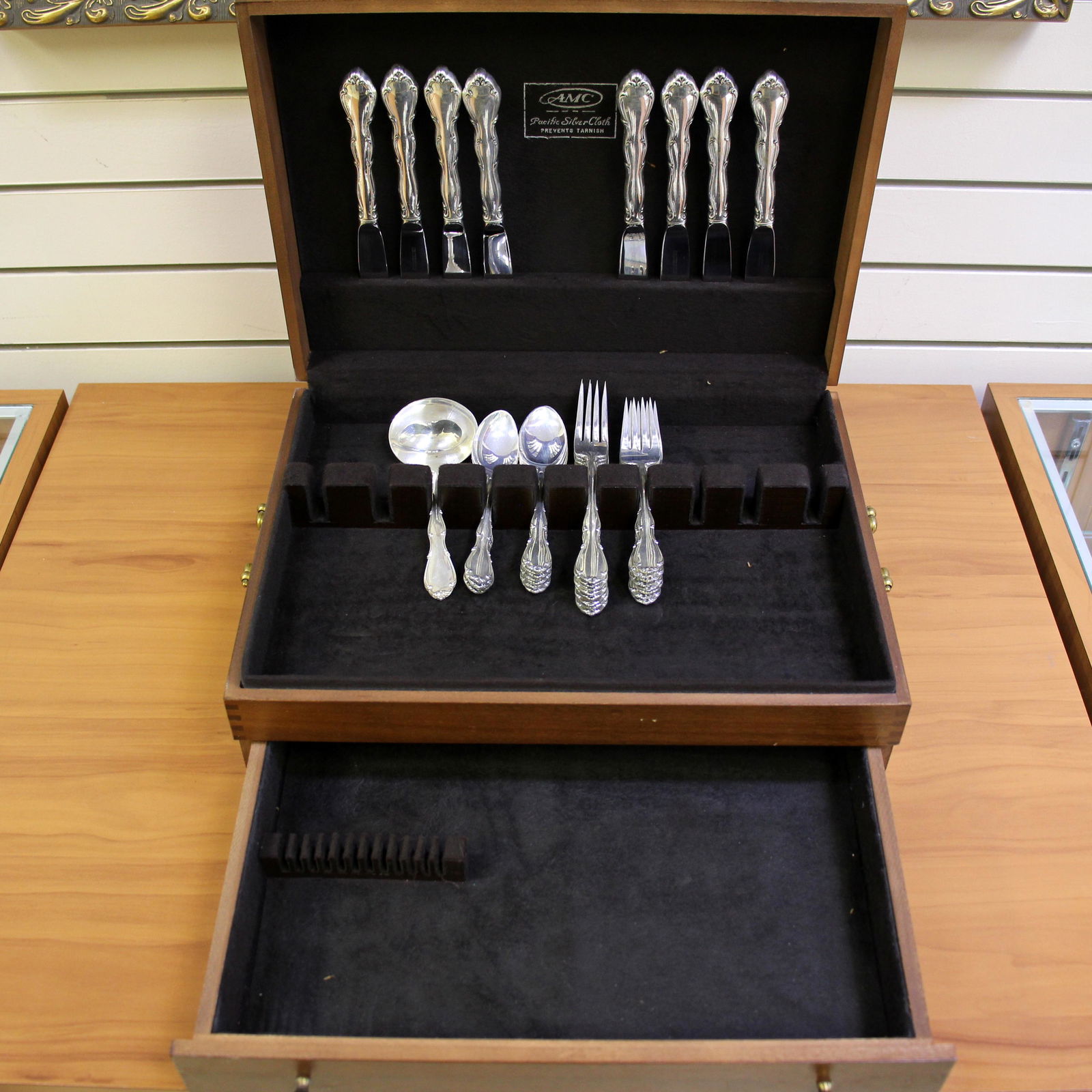 Towle "Fontana" Sterling Silver Flatware 35-Piece Set - Mar 13, 2023 ...