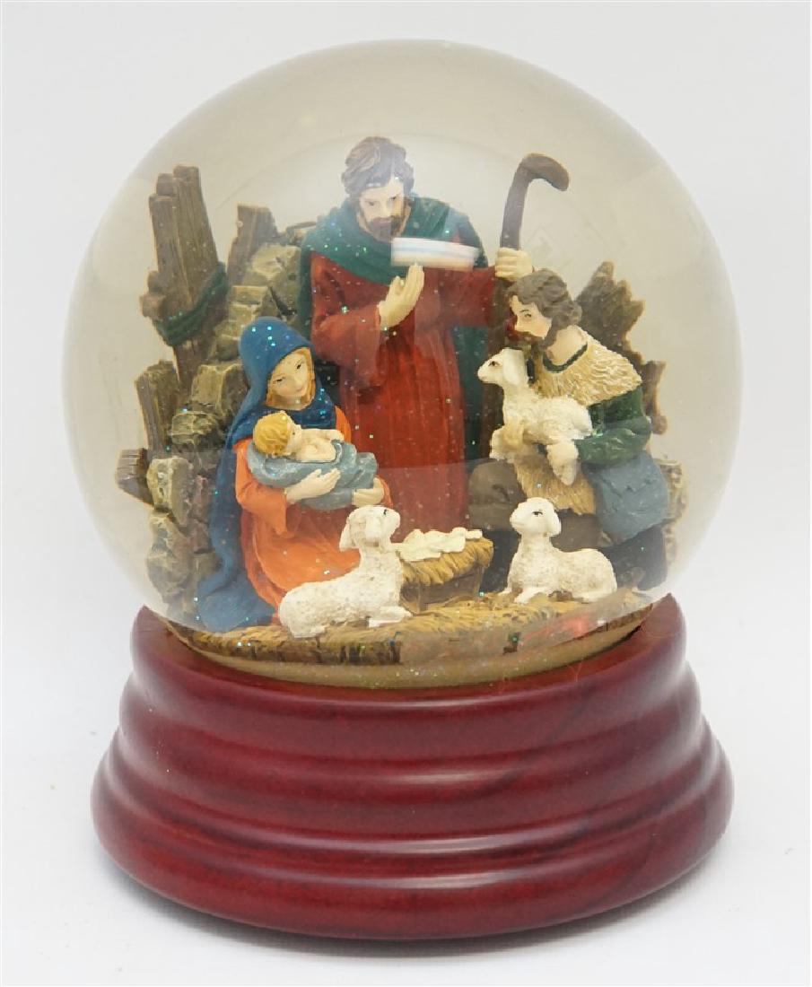 MUSICAL SNOW GLOBE NATIVITY