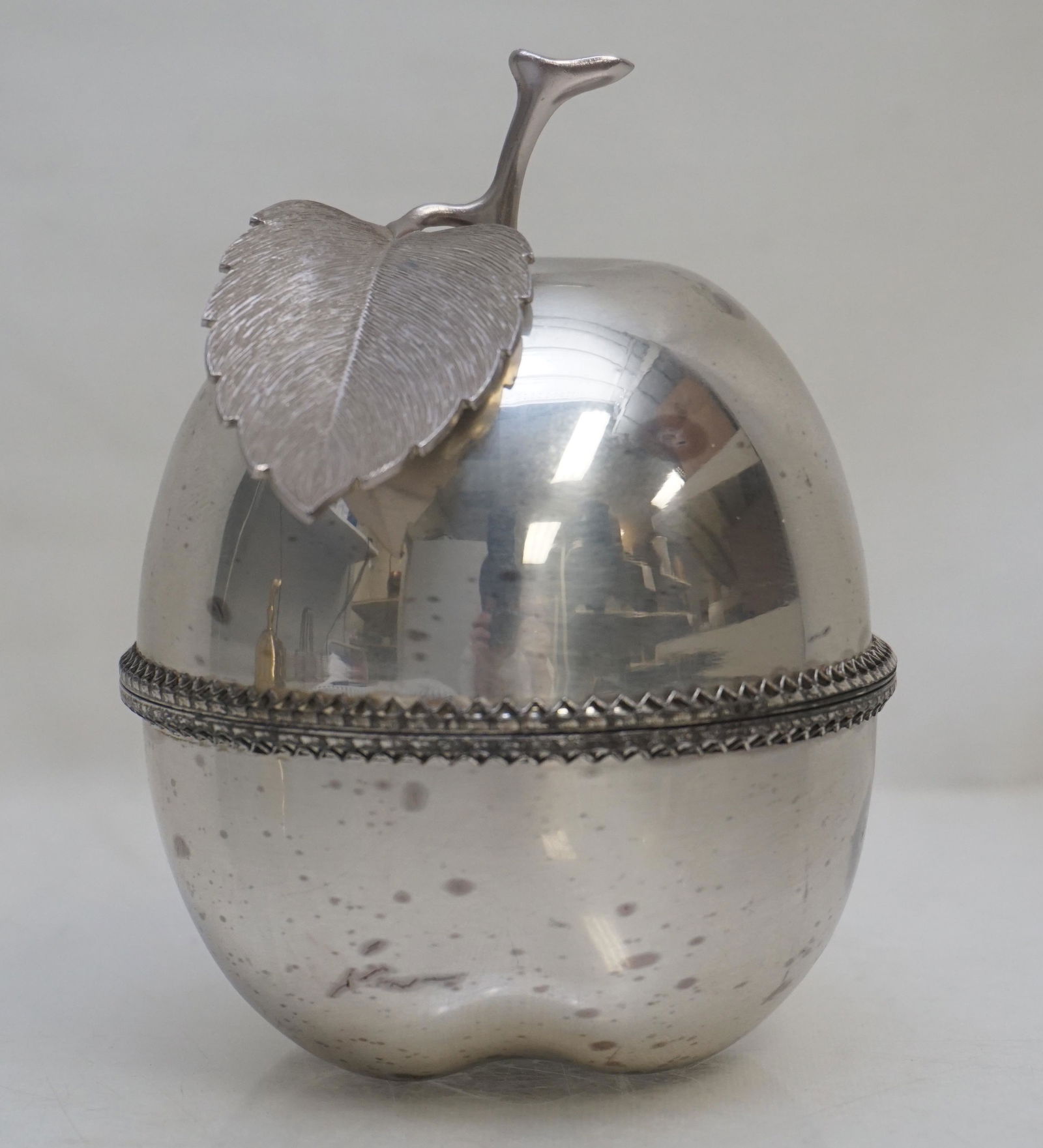 MID CENTURY EVANS APPLE TABLE LIGHTER - Sep 29, 2019 | Charleston ...