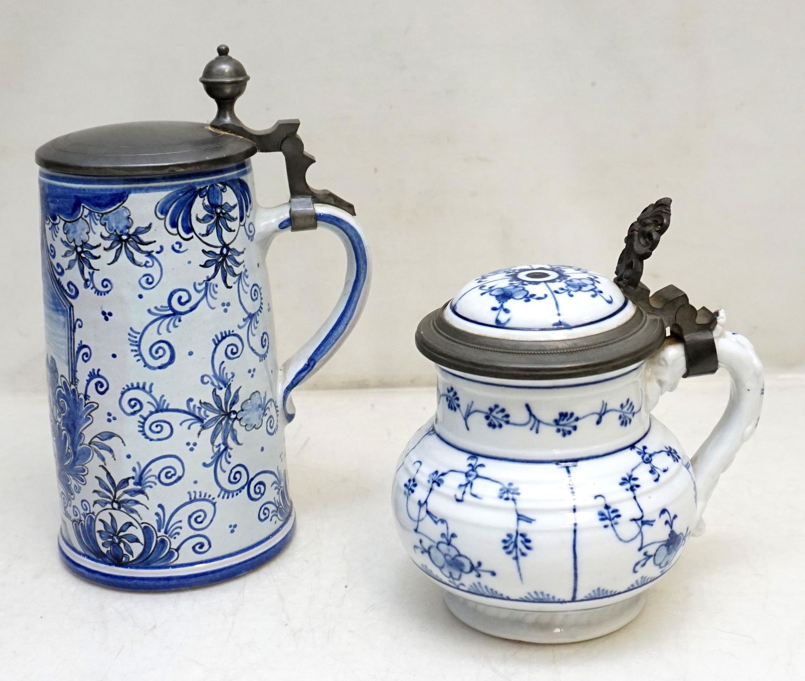 2 Antique Rauenstein + Delft Steins