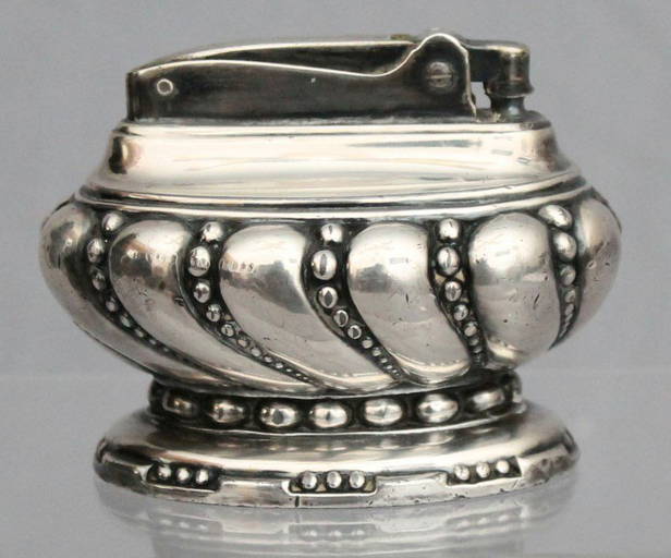 Vintage 1930s Ronson Crown Table Lighter