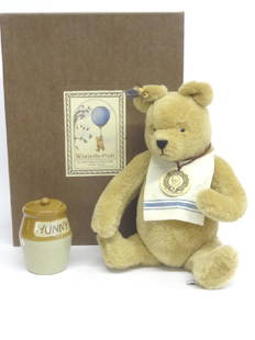 R. John Wright Winnie The Pooh