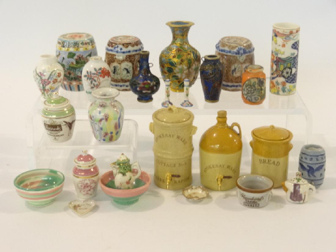 Dollhouse China Welch, Tag, Stokesay Miniatures