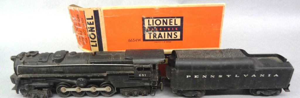 Vintage Lionel # 681 Steam Locomotive With Tender