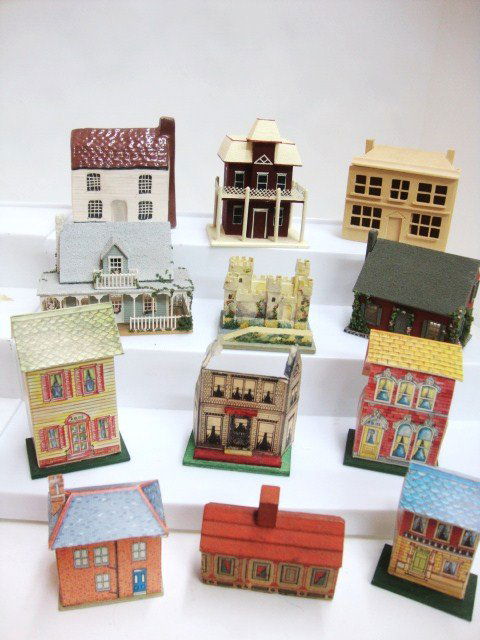 242: Pat Russo Miniature Houses