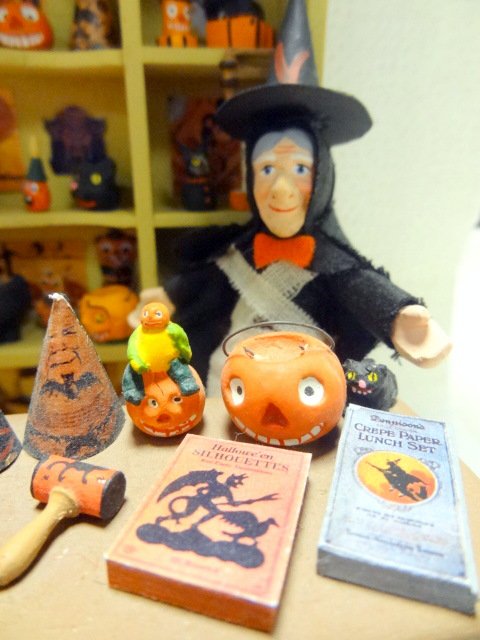 Lew Kummerow Miniature Halloween Store - Sep 19, 2015 | Ron Rhoads ...