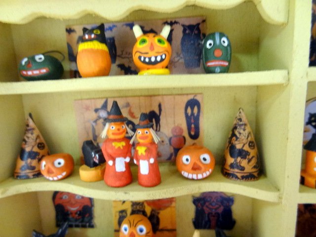 Lew Kummerow Miniature Halloween Store