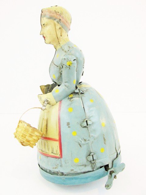 Gunthermann Wind-up Walking Woman