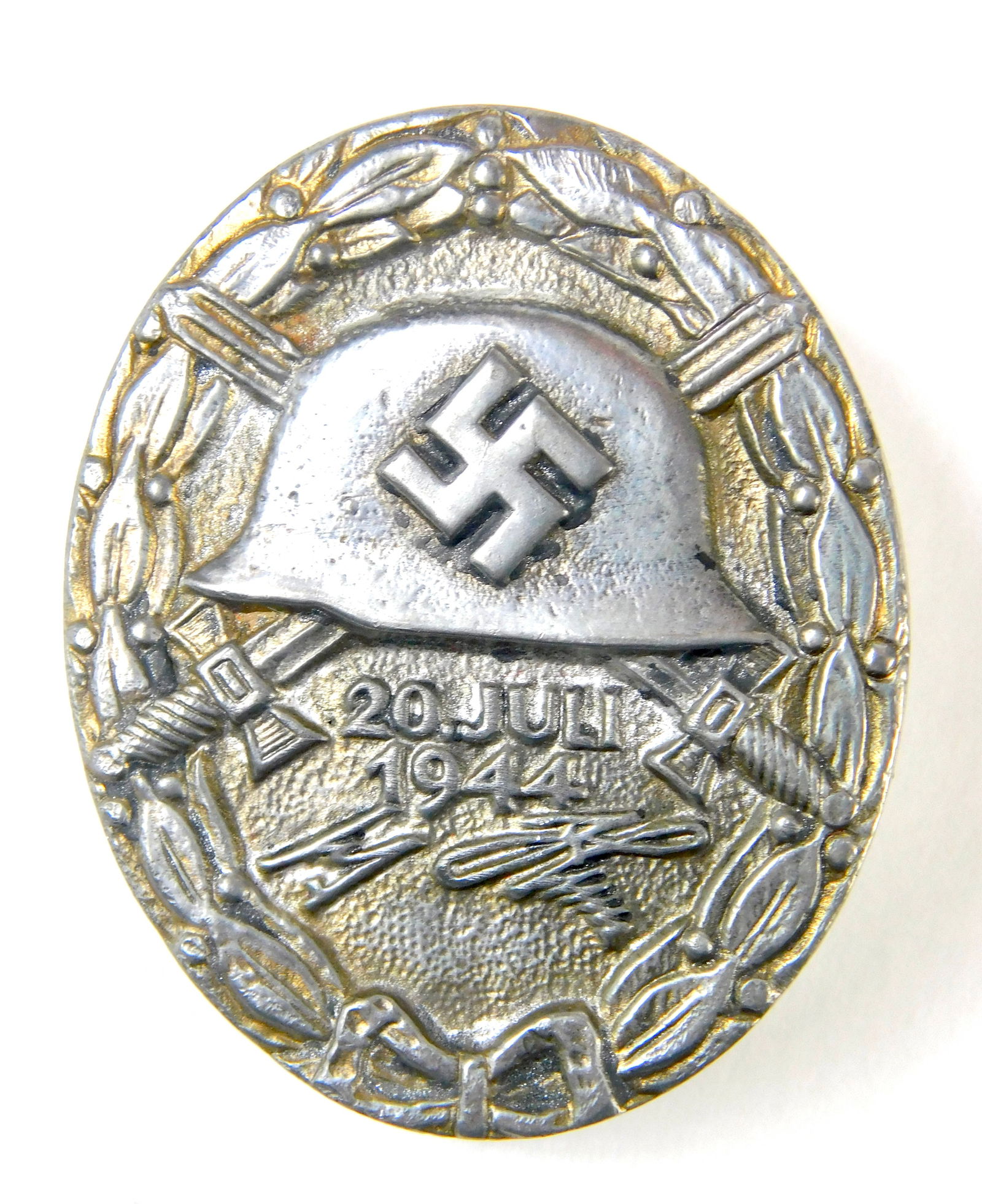 German Germany Ww2 1944 Badge Pin Auction