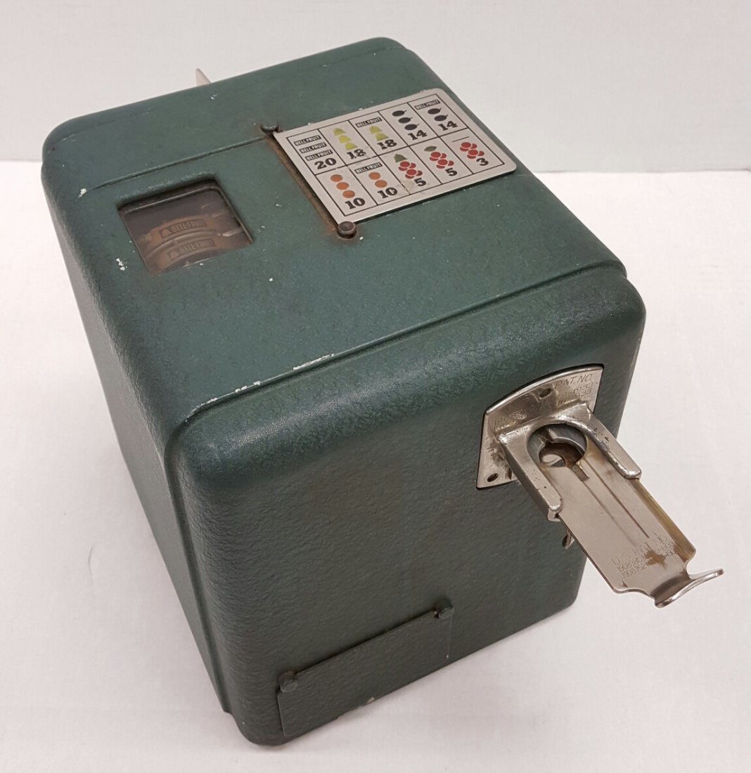 1930's Mill's Vest Pocket Slot Machine