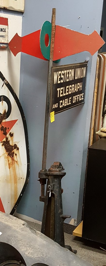 Cast Iron Railroad Switch Stand w/ arrows & lock