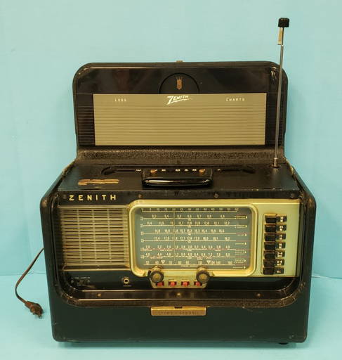 Zenith Wave Magnet Trans Oceanic Portable Radio