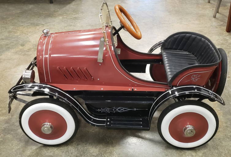 Dexton Classic Pedal Car - Jun 26, 2021 | Rockabilly Auction Company in GA