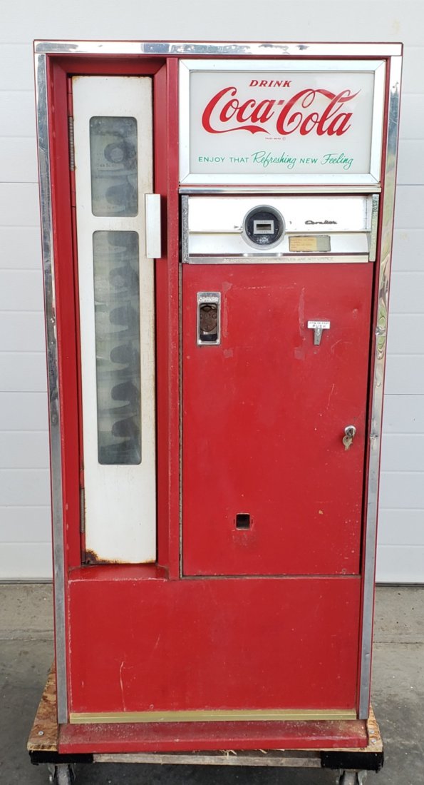 Coca Cola Vending Machine Cavalier Cs 64 E