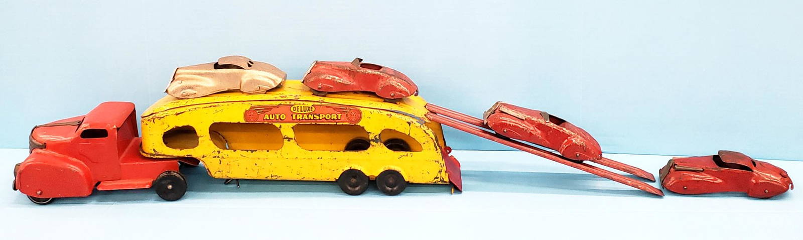 Marx Auto Deluxe Transport W/ 4 Cars