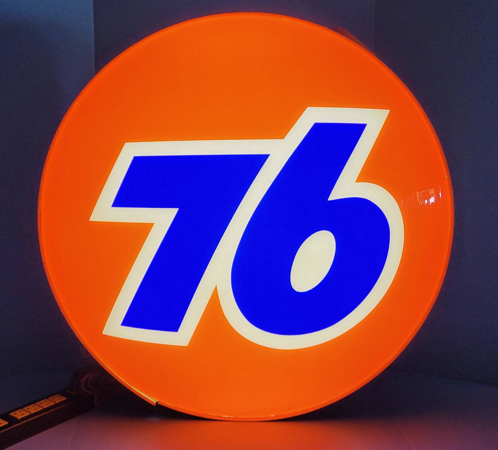 Union 76 Gasoline Light Up Plastic Sign Auction