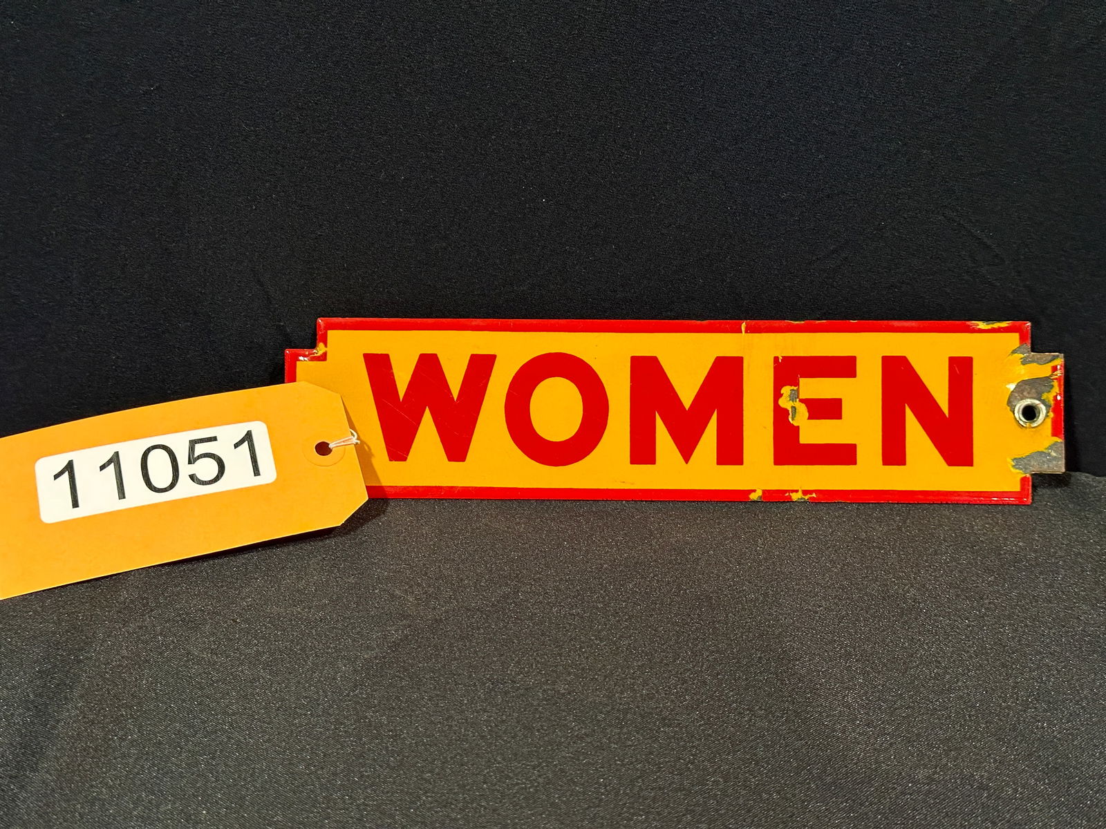 Shell Porcelain Women Restroom Sign