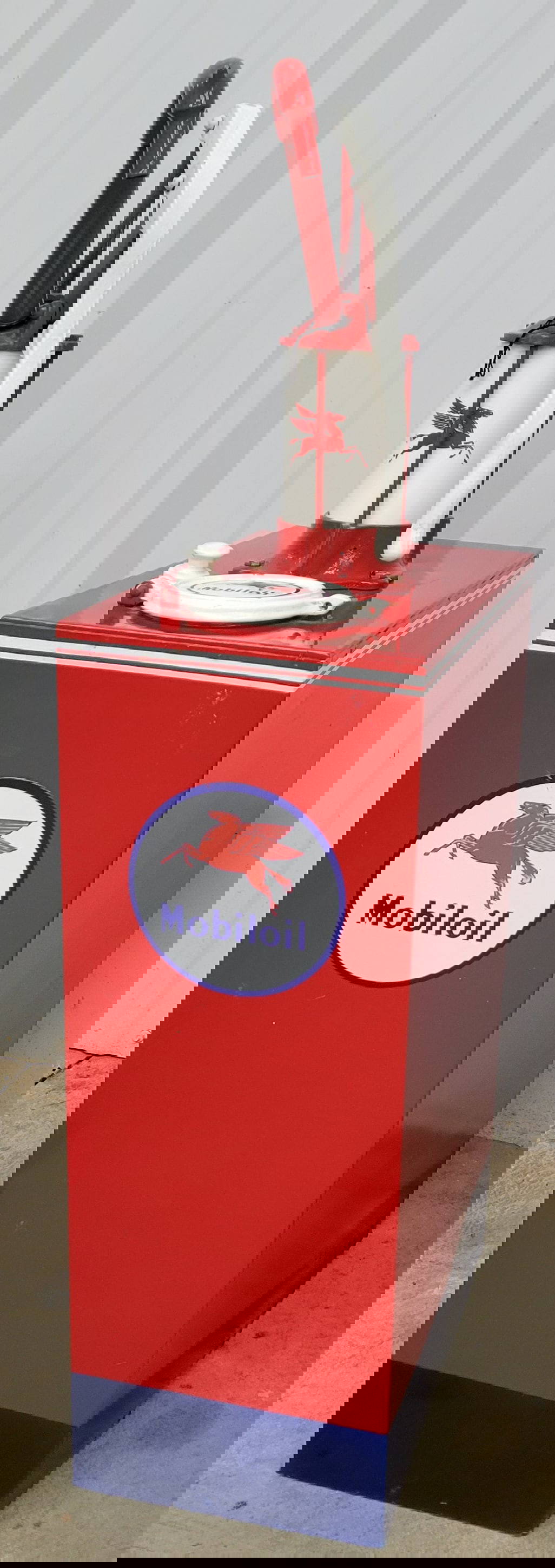 Restored Mobiloil Lubester Auction