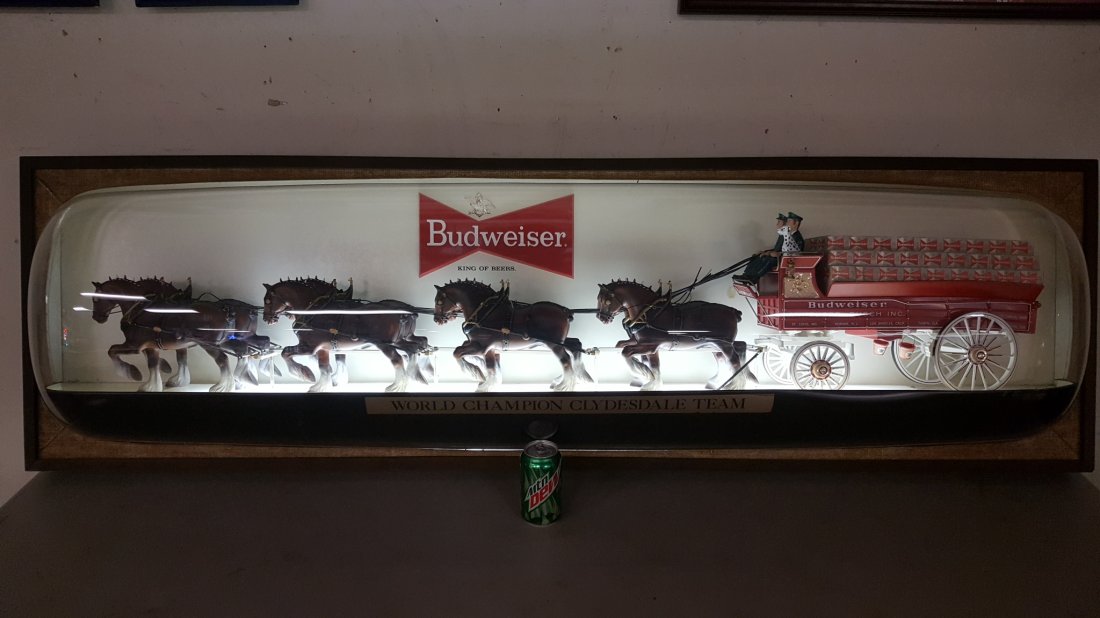 Scarce 6ft. 3d Budweiser Clydesdale Light Up Sign