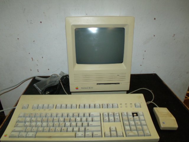 Macintosh Apple SE/30 Model M5119 1980's Computer - Feb 01, 2014 | Ken ...