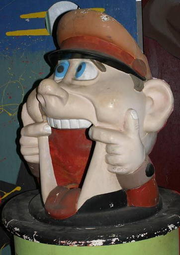 "goofy Doorman" Trash Can Top For 55 Gallon Can