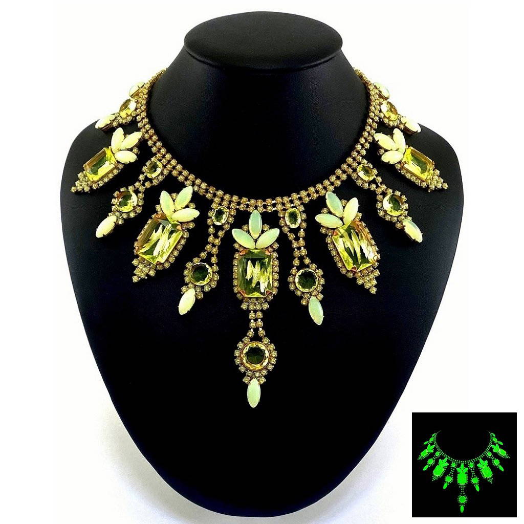 Art Deco Vaseline Uranium Glass Vintage Necklace Auction