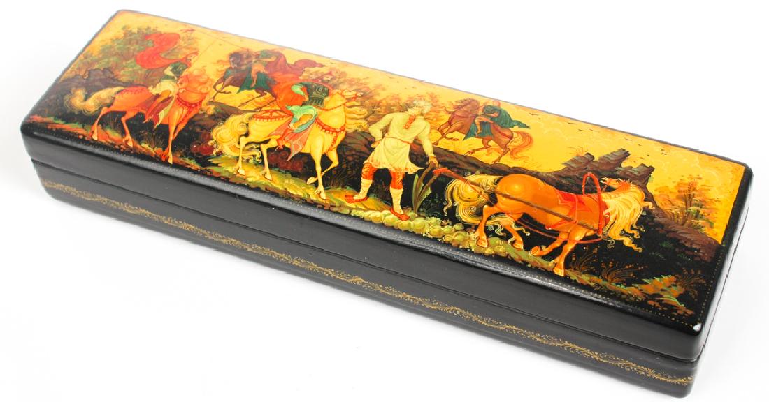 RUSSIAN HAND PAINTED LACQUER BOX