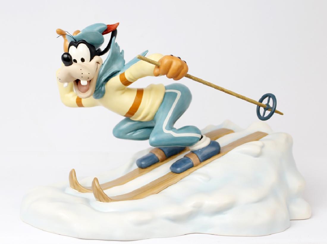 SKIING GOOFY ORNAMENT CLASSIC DISNEY COLLECTION