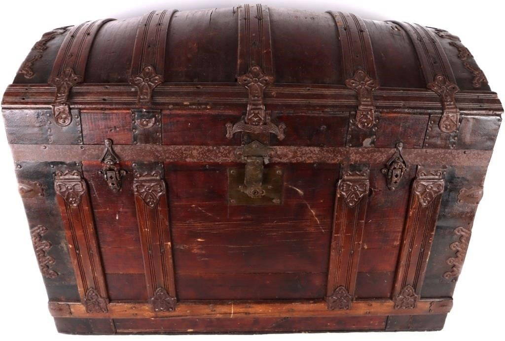 Antique Steamer Chest 24.00" X 20.00" X 22.50" Auction
