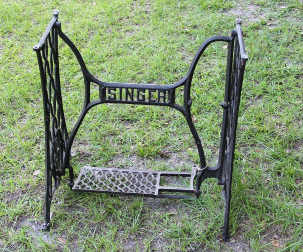 Cast Iron Singer Treadle Base / Frame