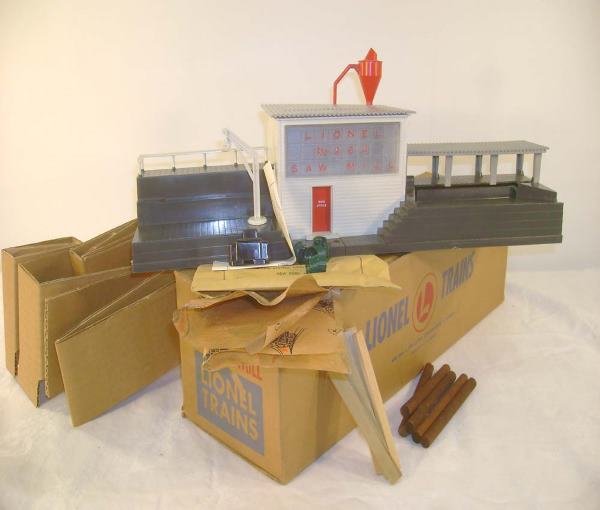 74: ABT: Mint Lionel #464 Operating Sawmill/Brick OB+
