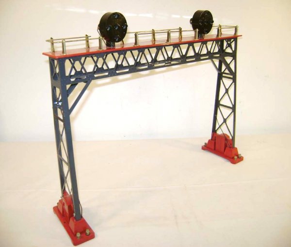 574: ABT: Lionel Classics #4400N Signal Bridge II