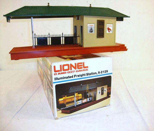 88: ABT: Lionel #2129 Illuminated Freight Station/OB